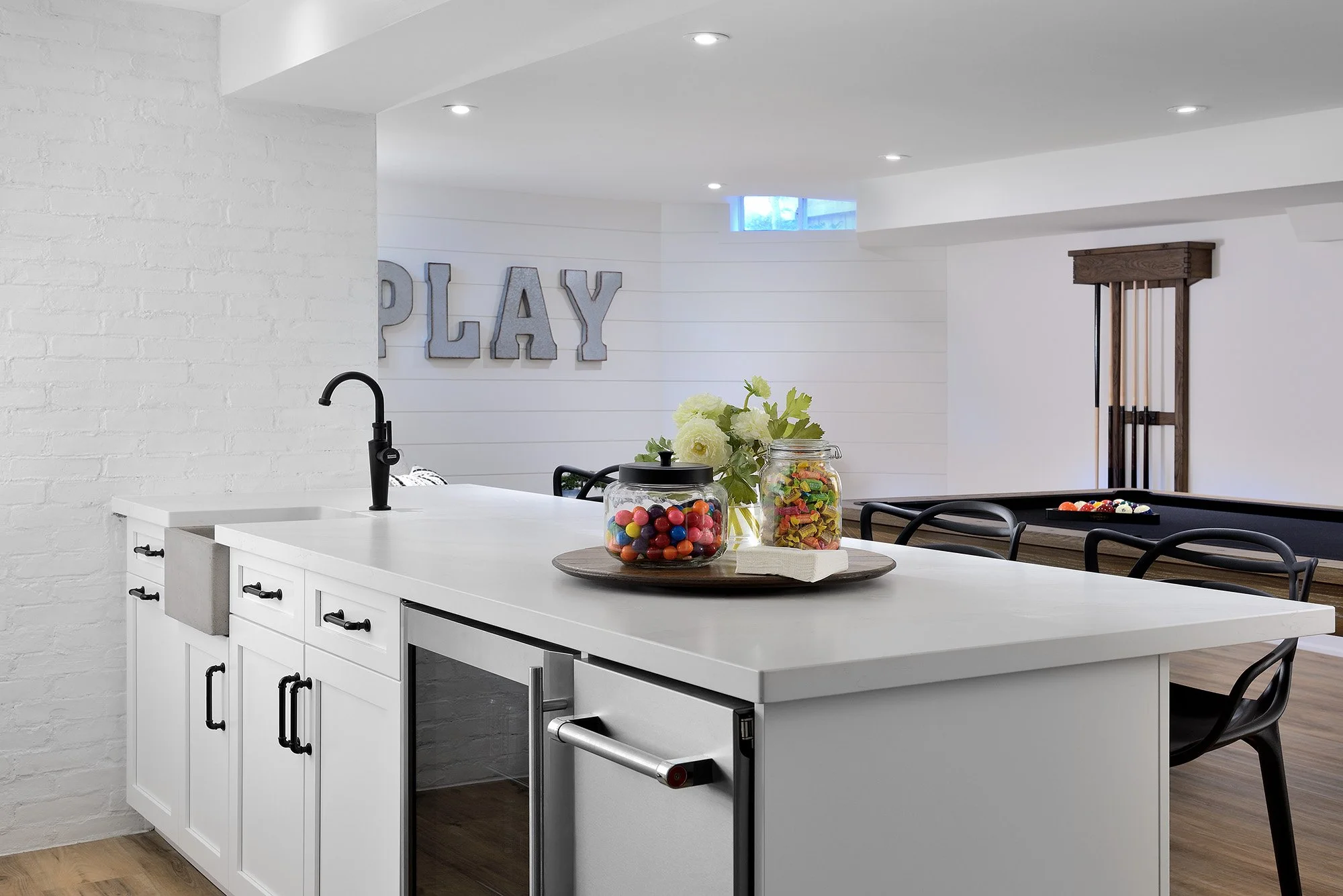 Bars — Aurora Kitchens