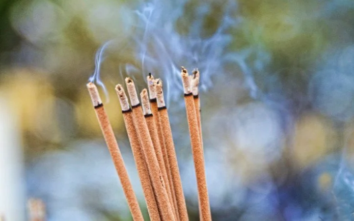 The Ultimate Guide to Finding the Best Incense for Meditation — Desktop ...