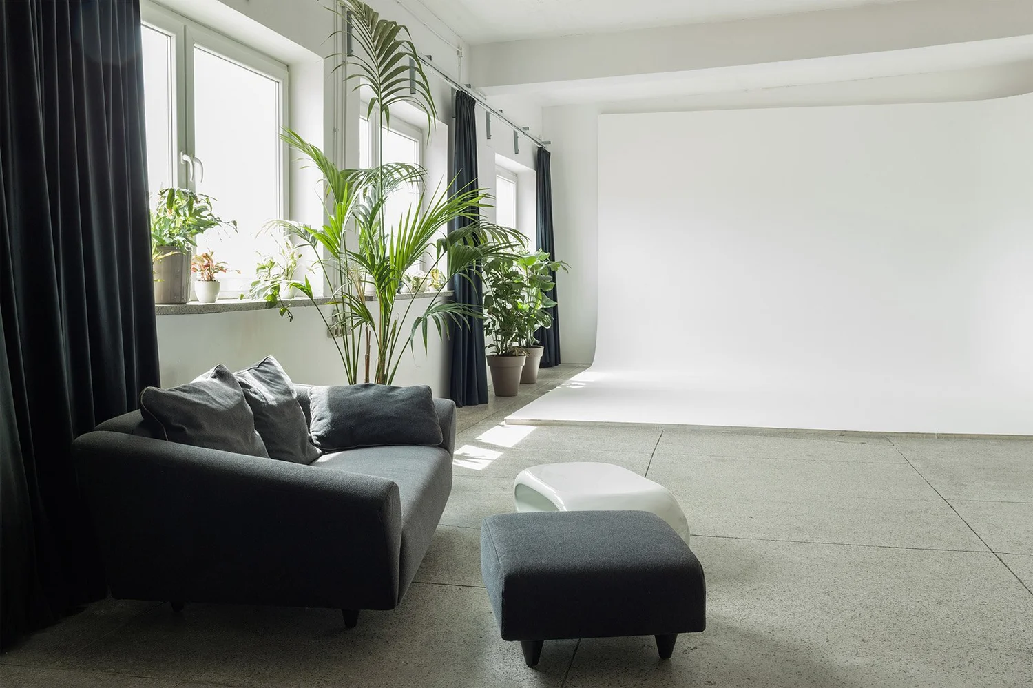 Cyklorama Warszawa - studio filmowo fotograficzne | Studio Rzeka