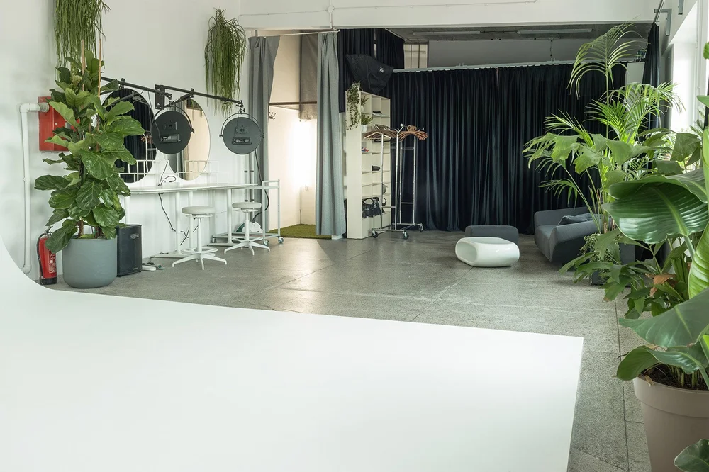 Cyklorama Warszawa - studio filmowo fotograficzne | Studio Rzeka