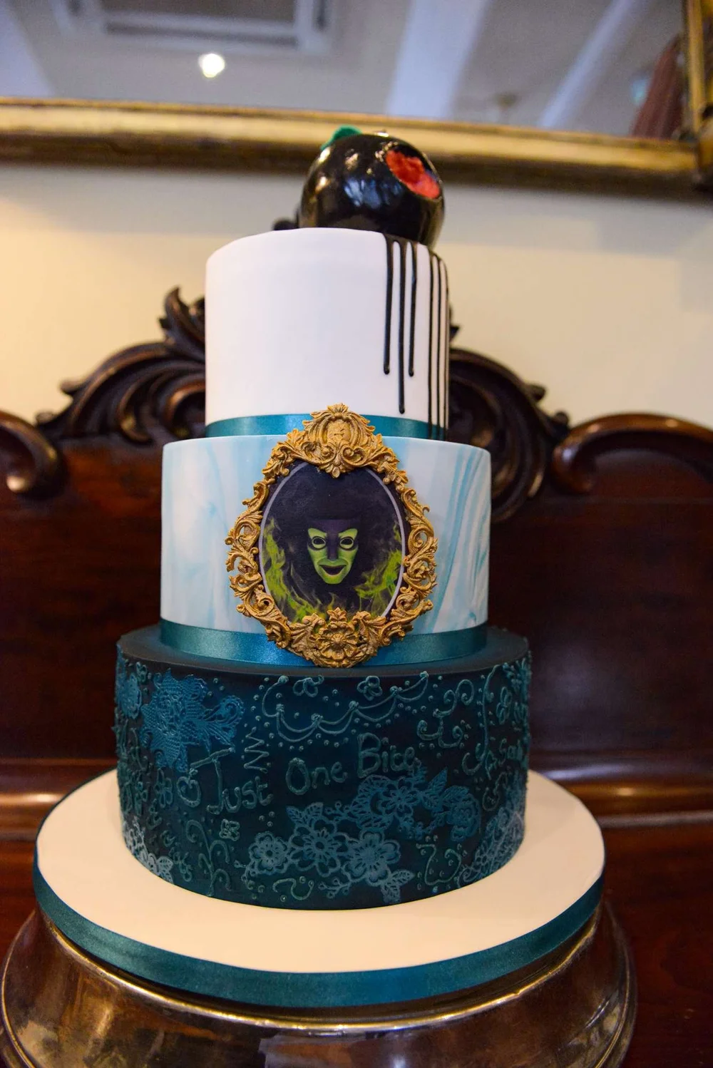 Embracing the Dark Side: a Disney Villain Themed Wedding — Til Death ...