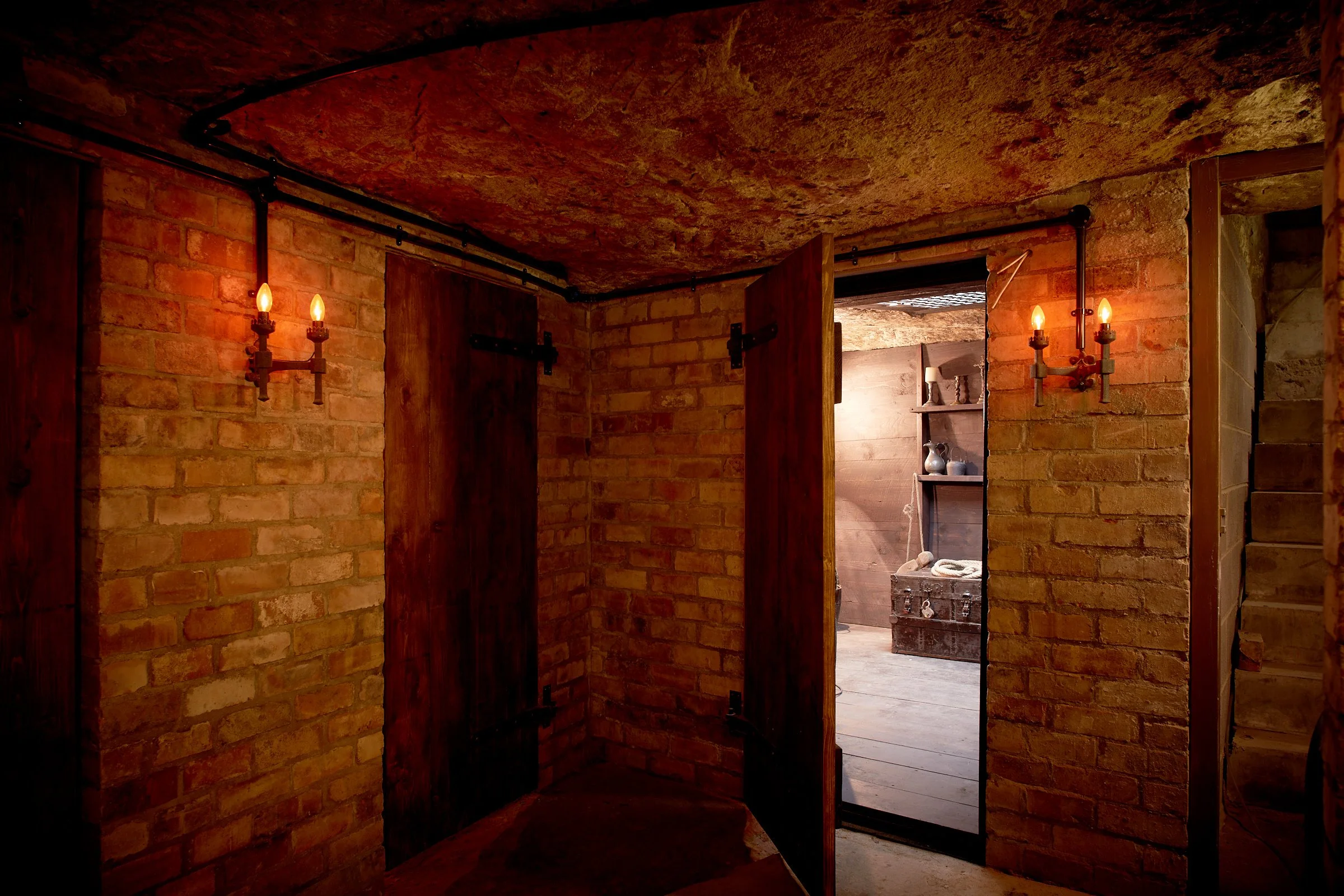 HOME [www.caveescape.co.uk]