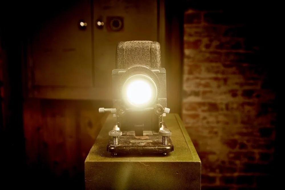 MONUMENTS - HISTORICAL WW2 THEMED ADVENTURE — Cave Escape