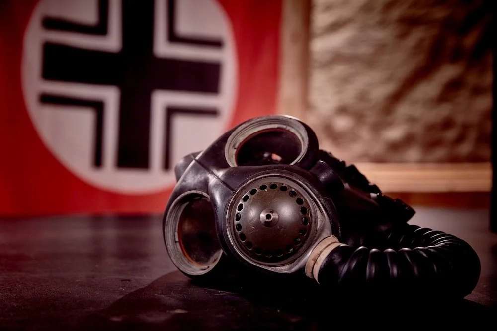 MONUMENTS - HISTORICAL WW2 THEMED ADVENTURE — Cave Escape