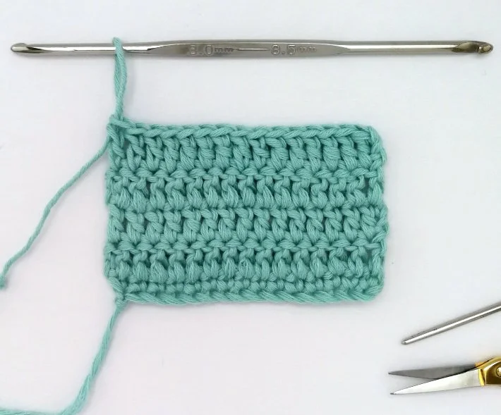 How to Crochet the Second Row Correctly — byGoldenberry