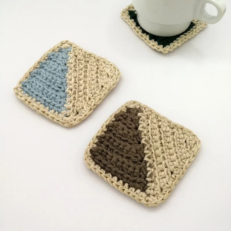 Free Geometric Coaster Crochet Pattern — byGoldenberry