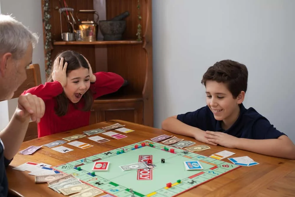 Juegos para enseñar finanzas a niños - Val-u