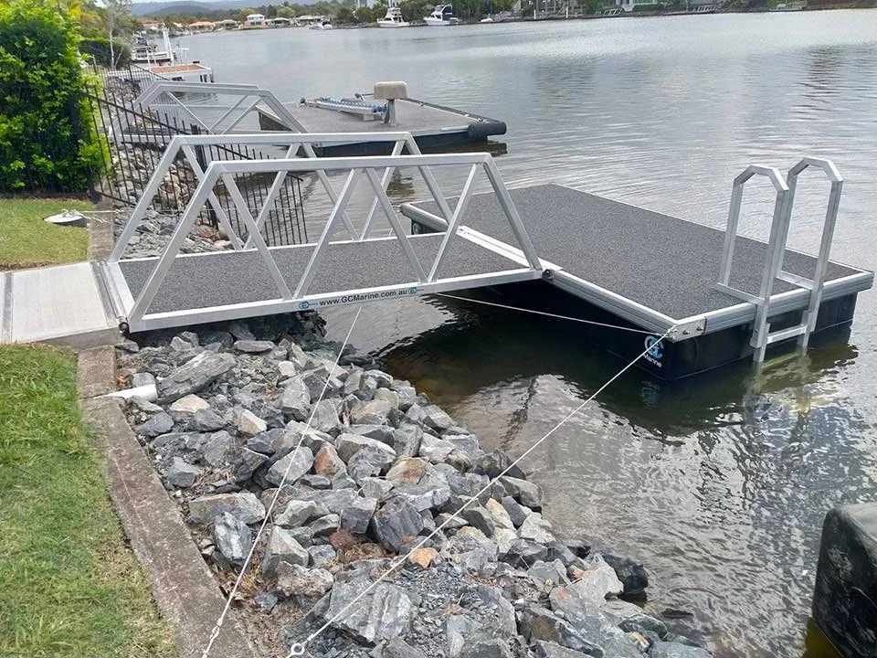 Light-Duty Cabled Pontoons — GCMarine