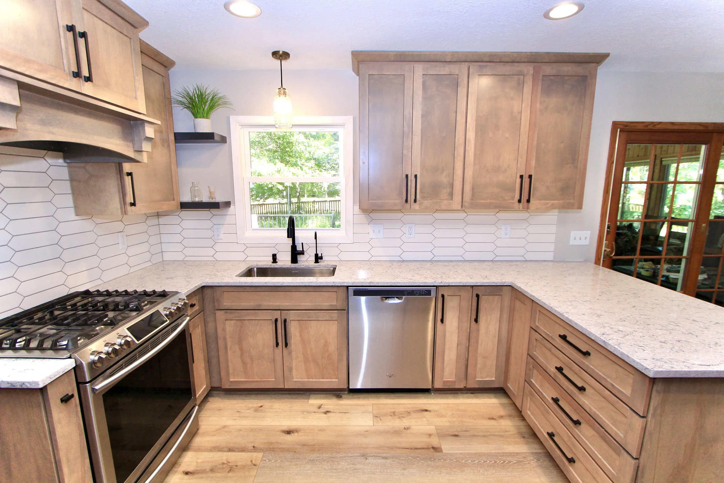 Larson Custom Construction