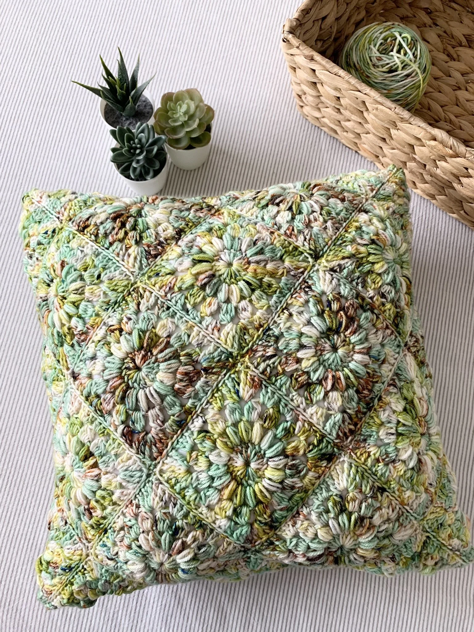 Basic Sunburst Pillow Pattern — NautiKrall Crochet