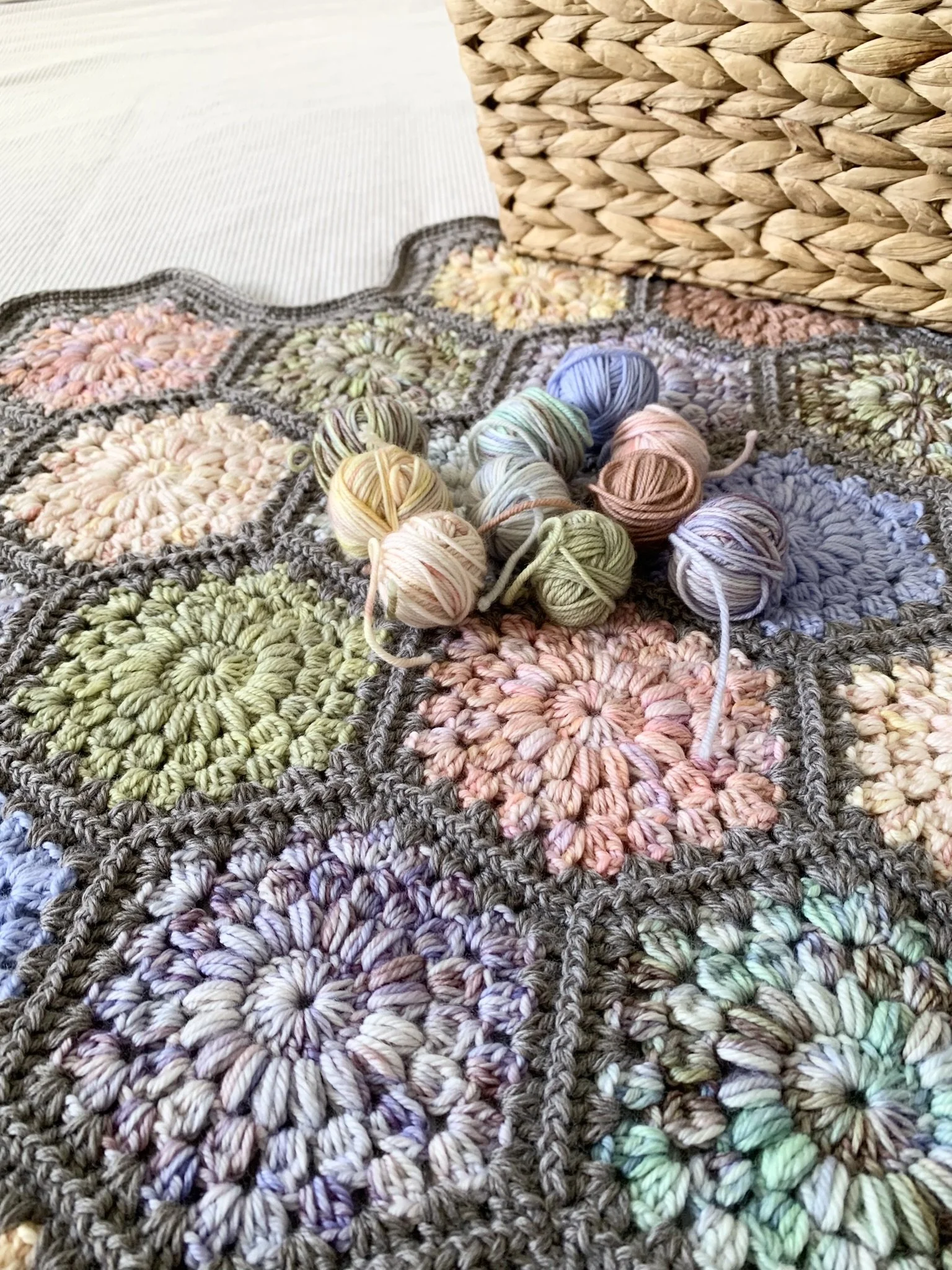 Hygge Burst Hexie Blanket Pattern x Geode Collection by Hue Loco Yarn ...