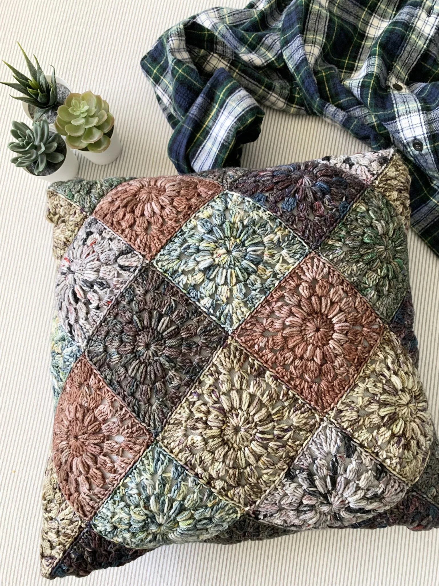 Basic Sunburst Pillow Pattern — NautiKrall Crochet