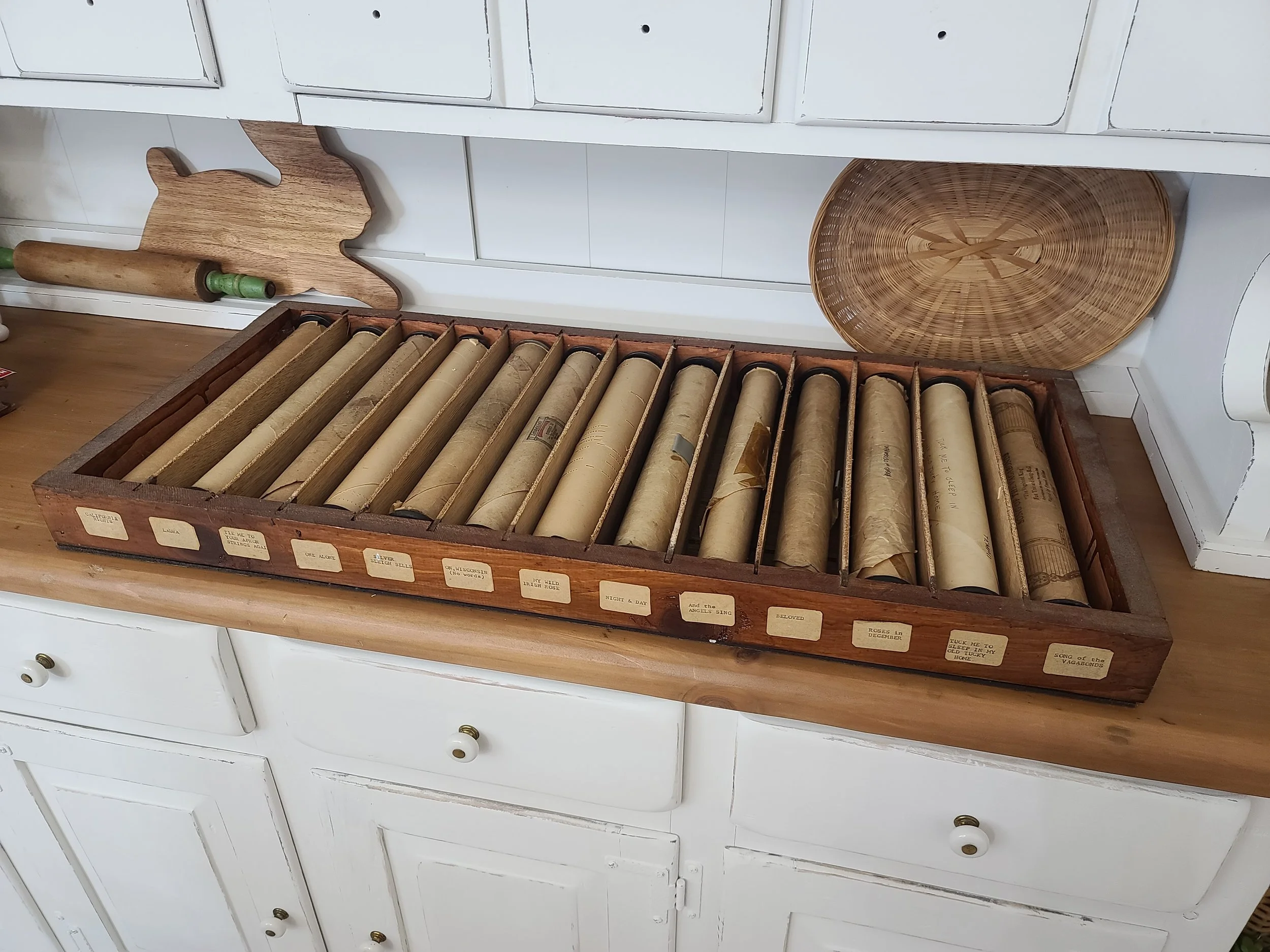 Home Decor and Thrifted Finds — Julie's Designs and Signs