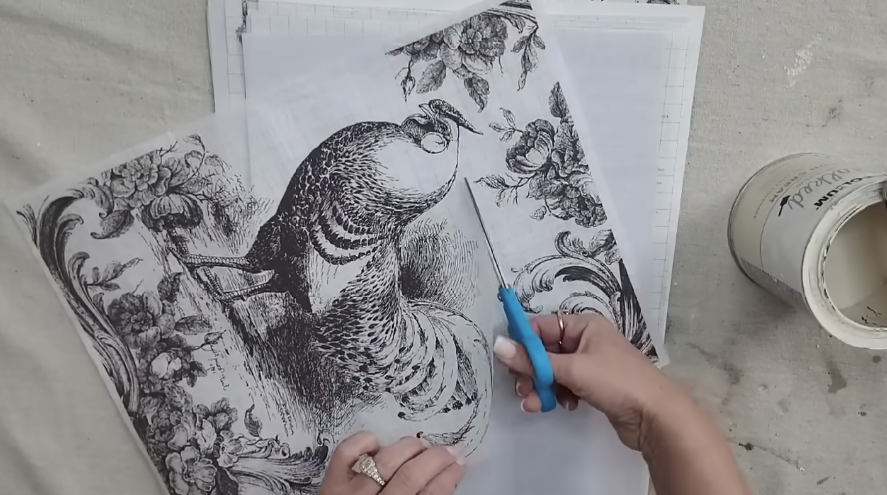 How To Use IOD Paint Inlays To Thrift Flip A Vintage Wooden Tote ...