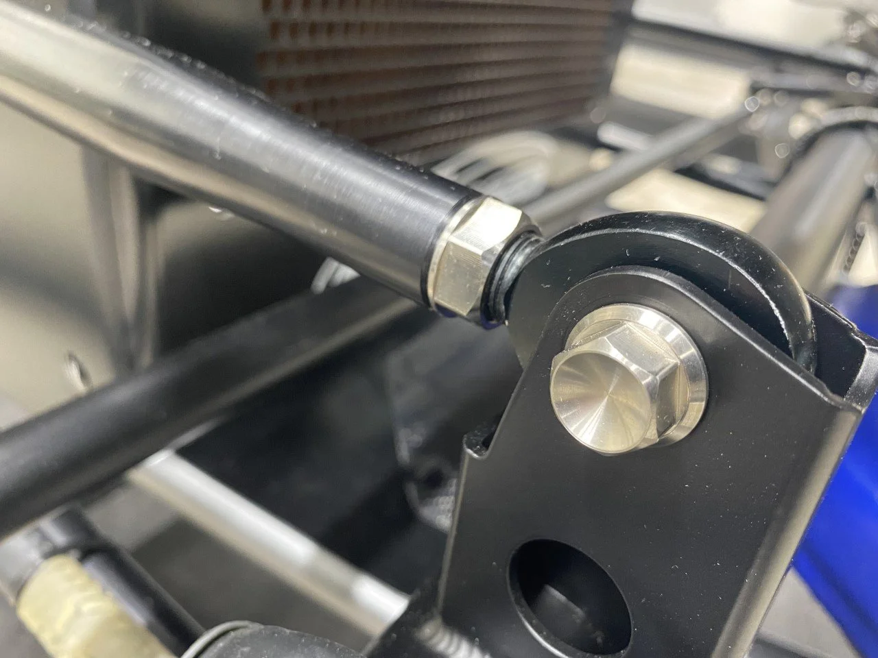 87SPEED, sprintcar titanium hardware, shock service, parts dealer