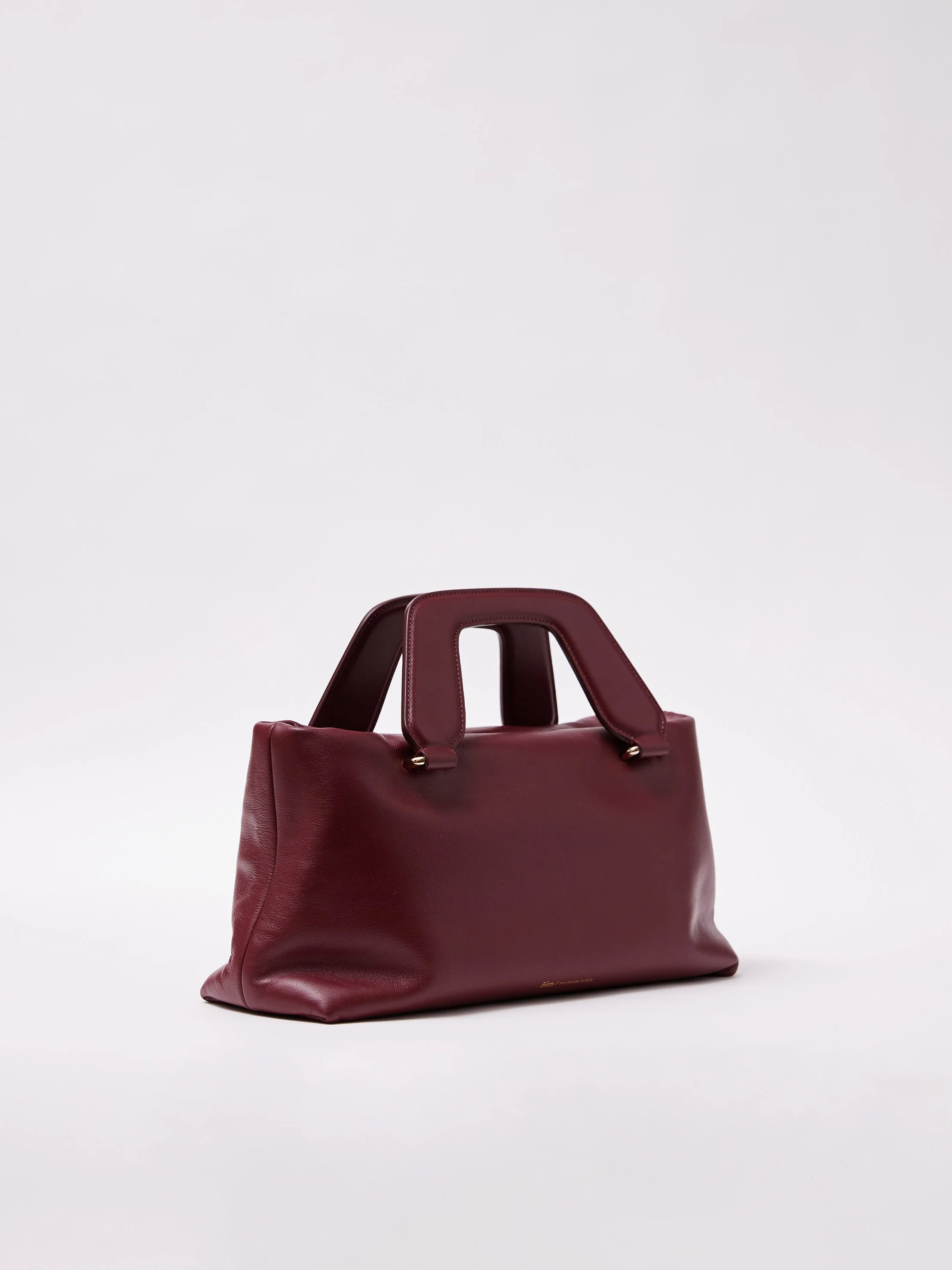 Large Alice: The caretaker of all your essentials — āim/handmadeinitaly