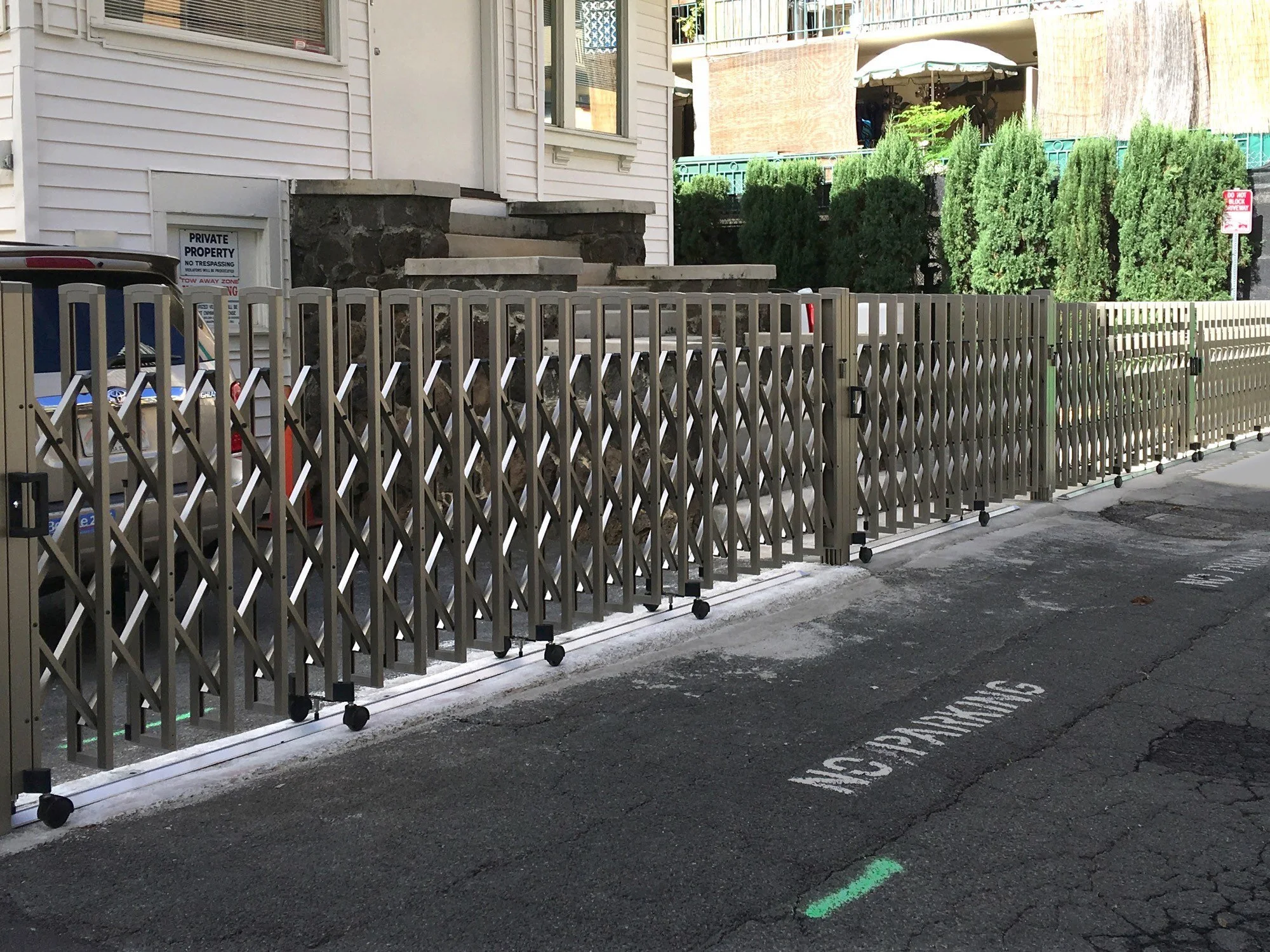Japanese accordion gates — kunkelworksUSA Aluminum Outdoor Products