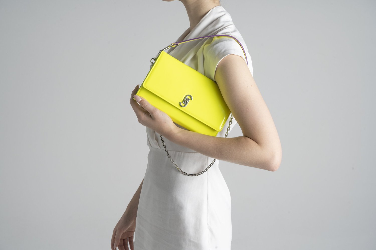 JJ ICONIC MINI SOFT BUCKET FLUOR — Julieta Barcelona