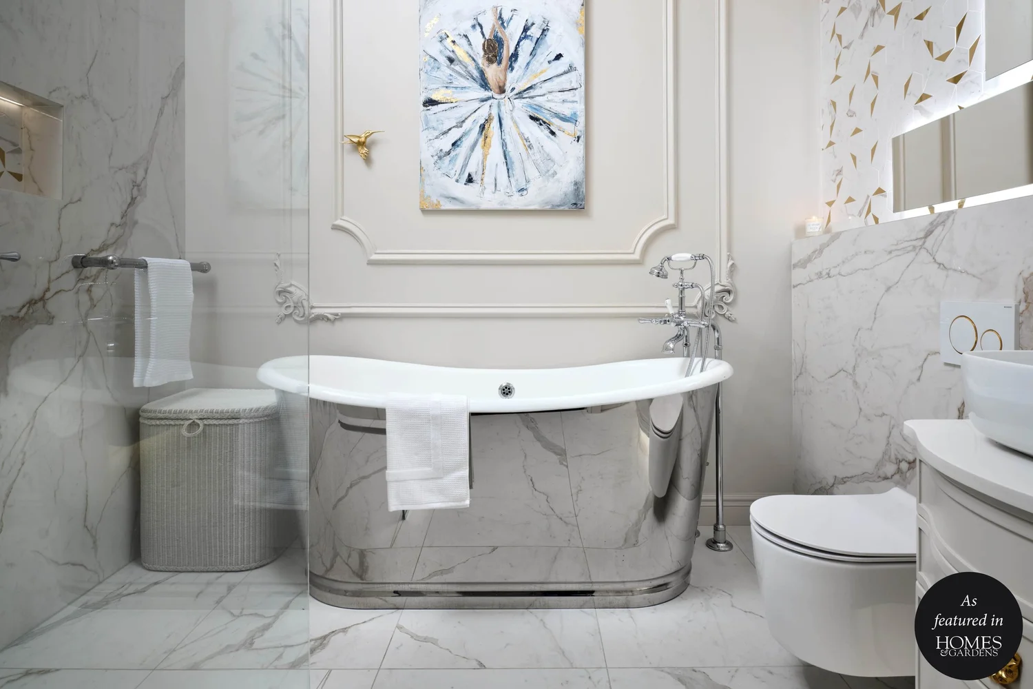 Bathroom Design: Opulent Bathroom with Ornate Detailing