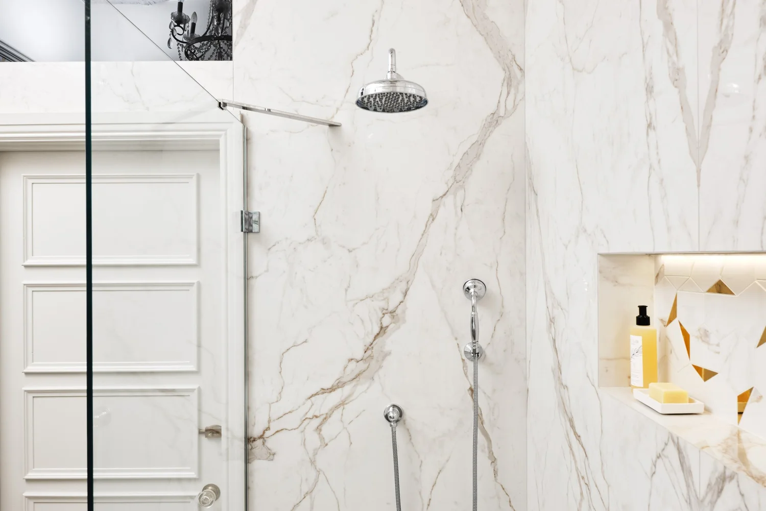Bathroom Design: Opulent Bathroom with Ornate Detailing