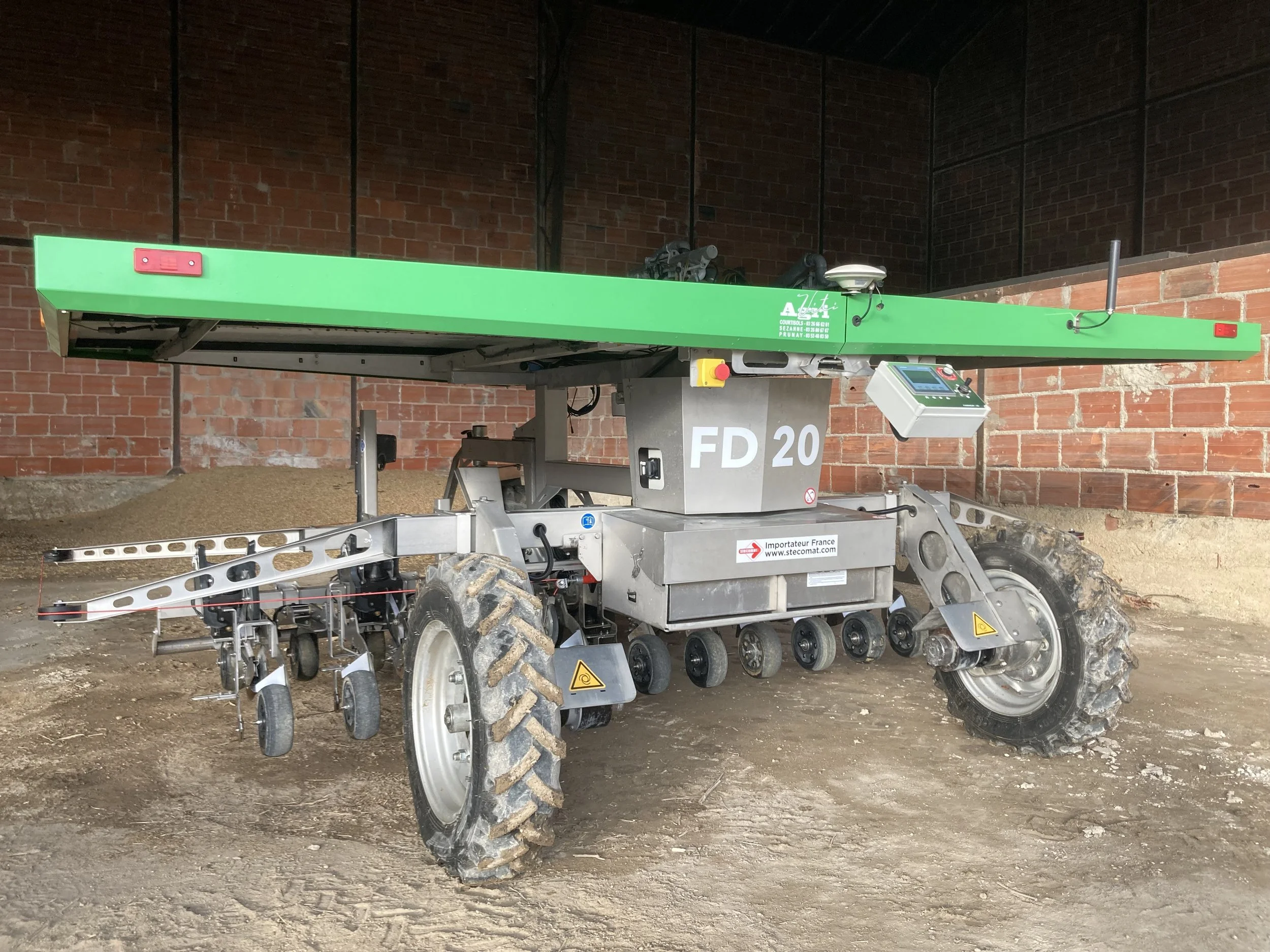 FarmDroid FD20 : peut-on rentabiliser ce robot à énergie solaire en une ...