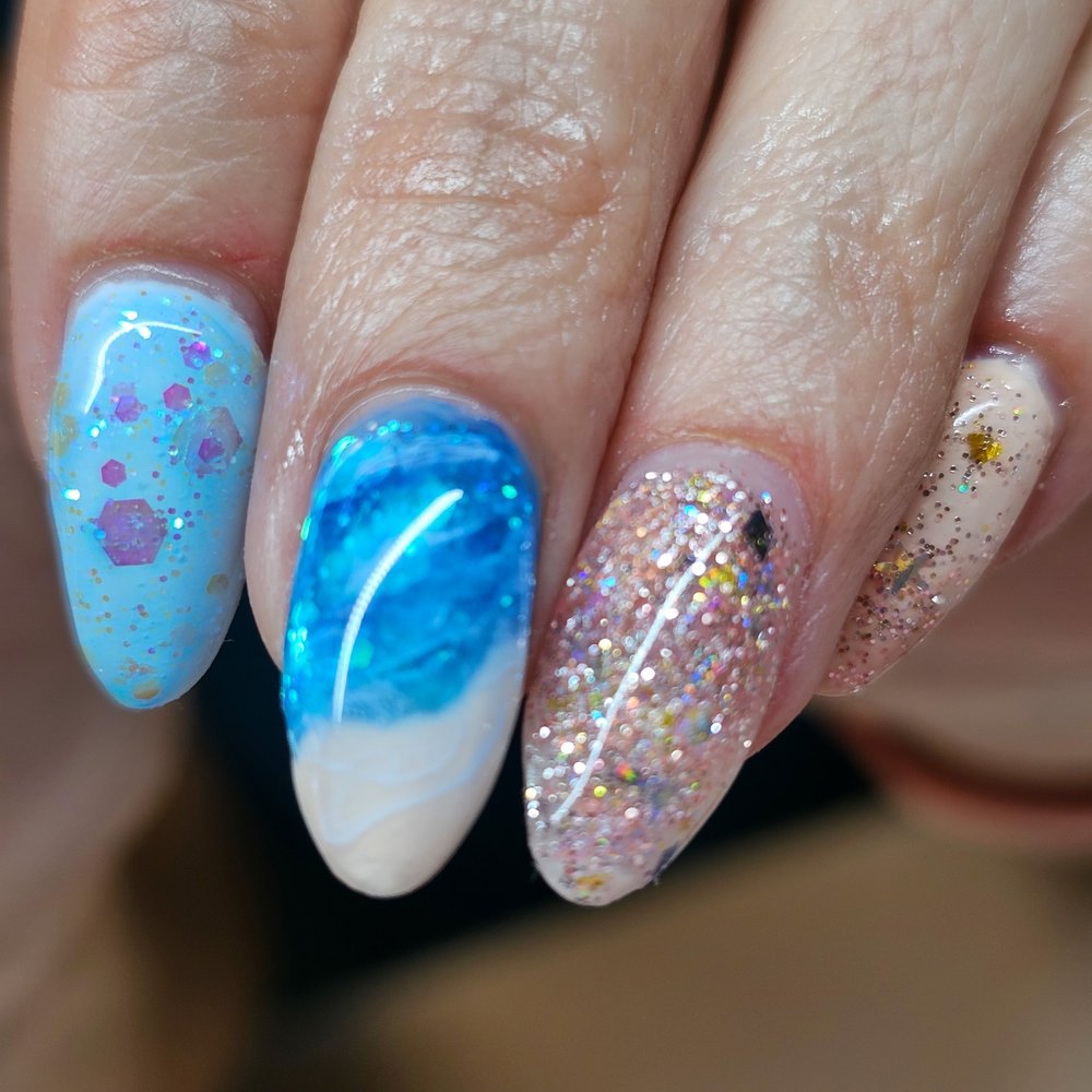 Glitter Nail Designs — The Crow's Claw Nails