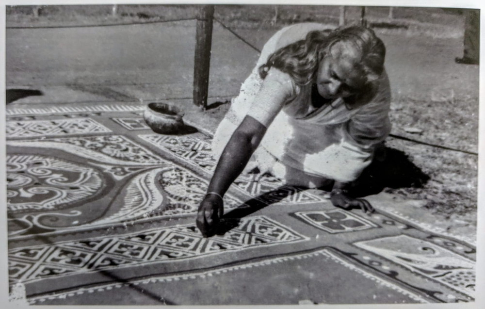 Women Artists of Bengal: Alpona — Akar Prakar
