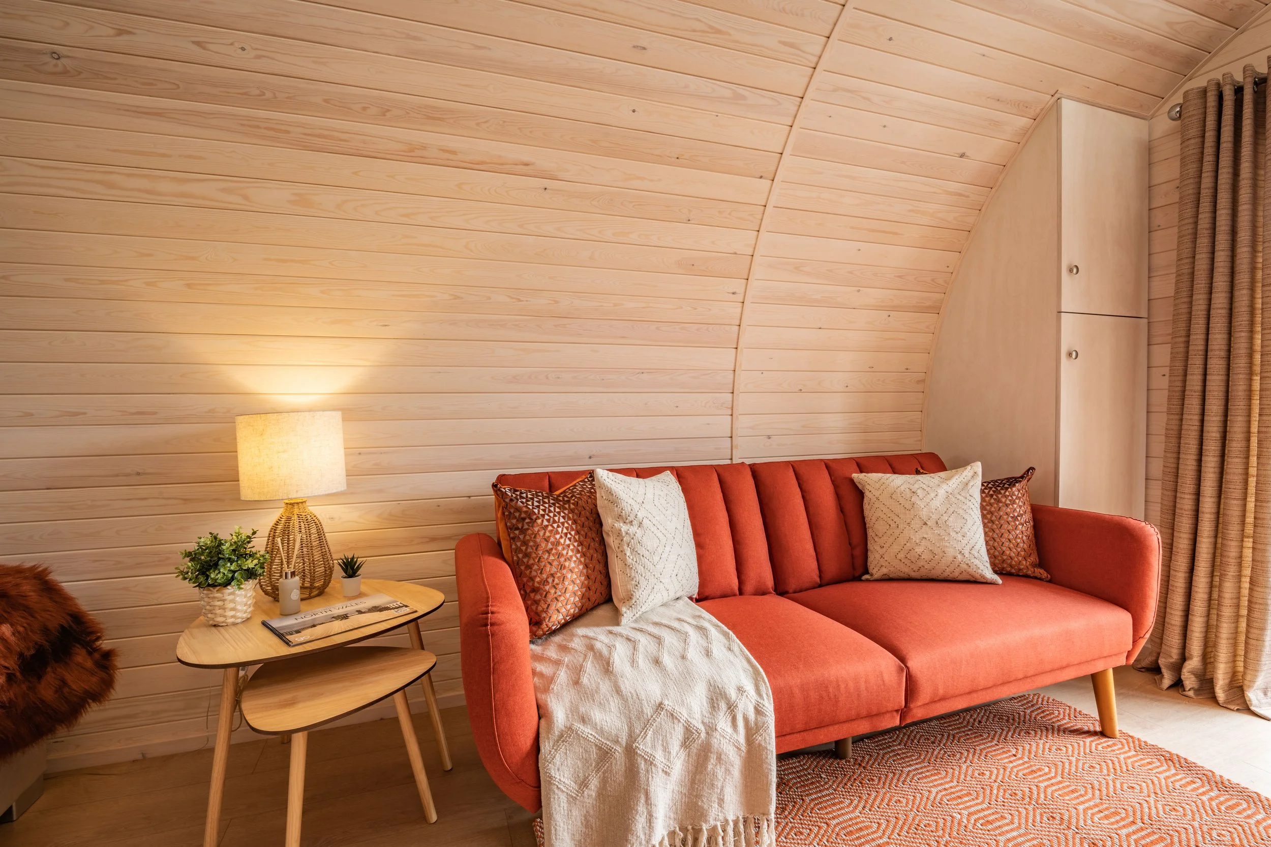Tan Y Bryn Glamping - Luxury Pods With Hot Tubs & Touring in North Wales