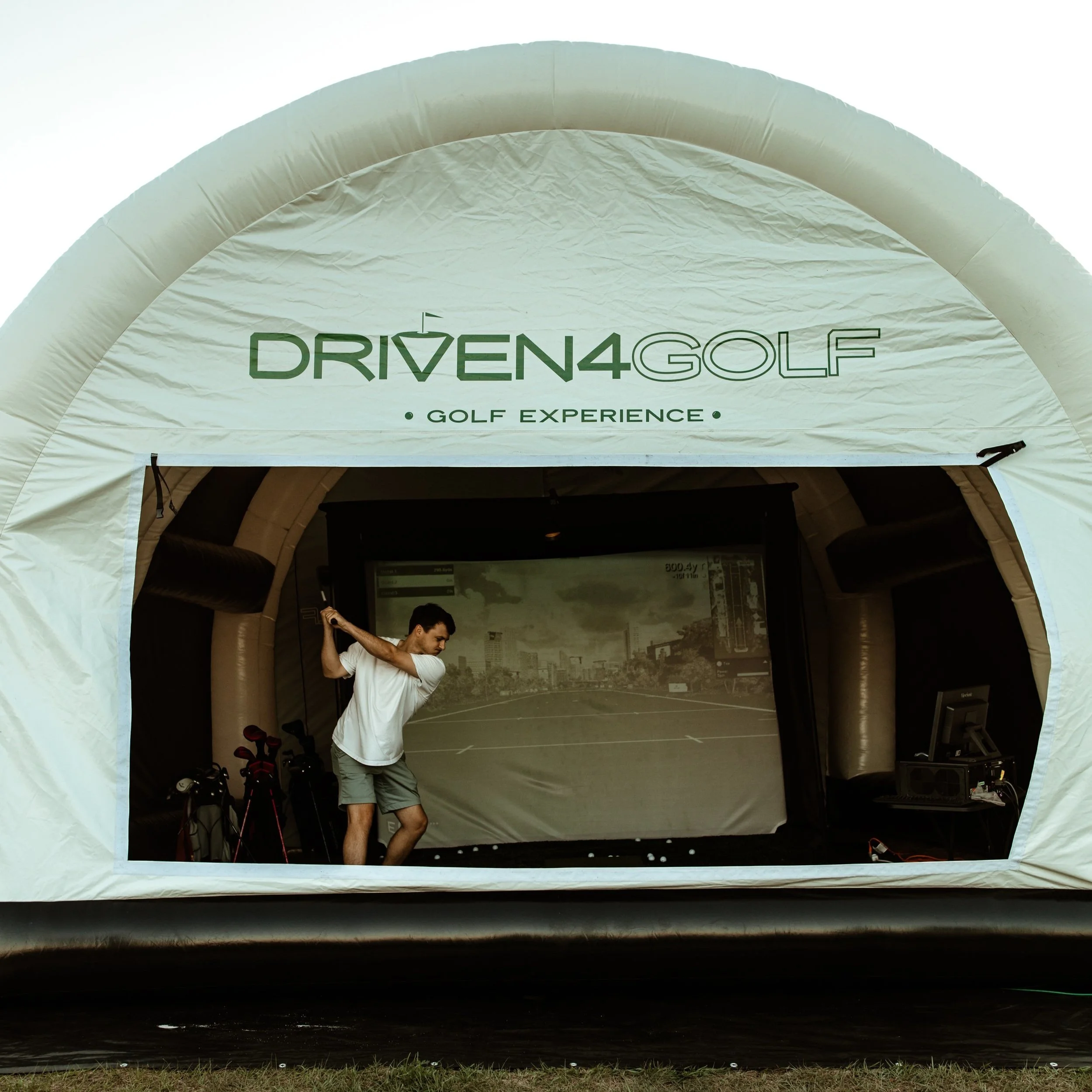 Driven4Golf | Mobile Golf Simulator