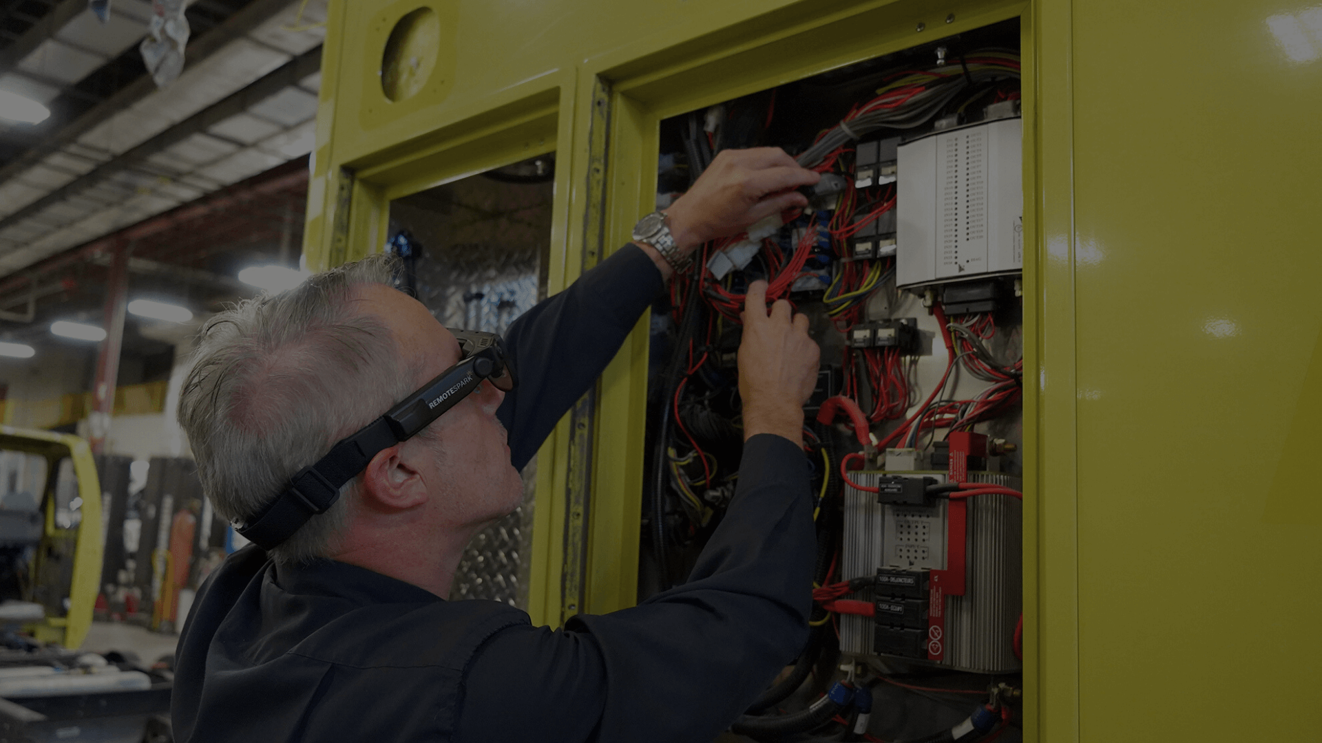 Connected Worker Support for the Industrial Sector - Kognitiv Spark ...