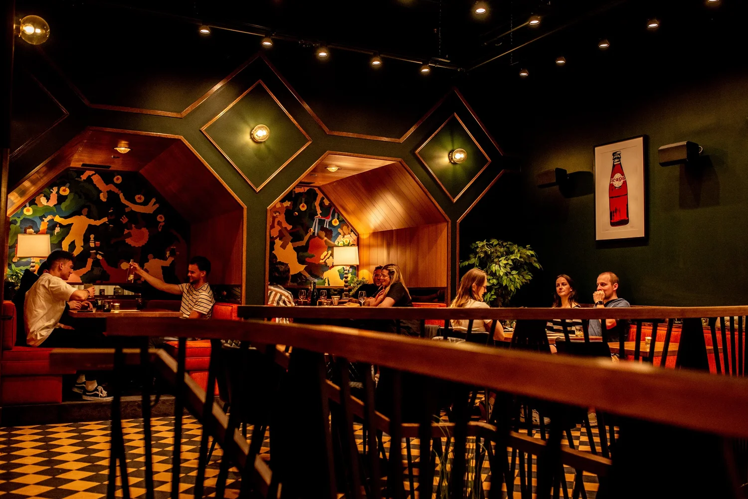 Parcel Pizza | Winnipeg | Dine in | Takeout & Pizza Delivery