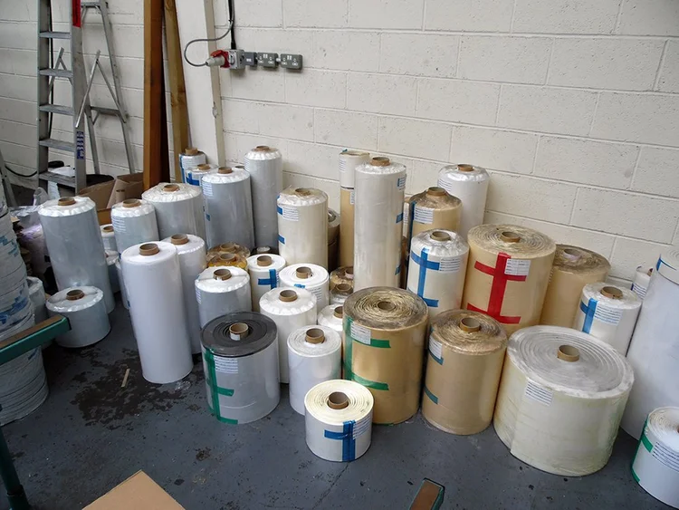 Custom Rubber Sealing Gaskets, Neoprene Mouldings And Extrusions ...