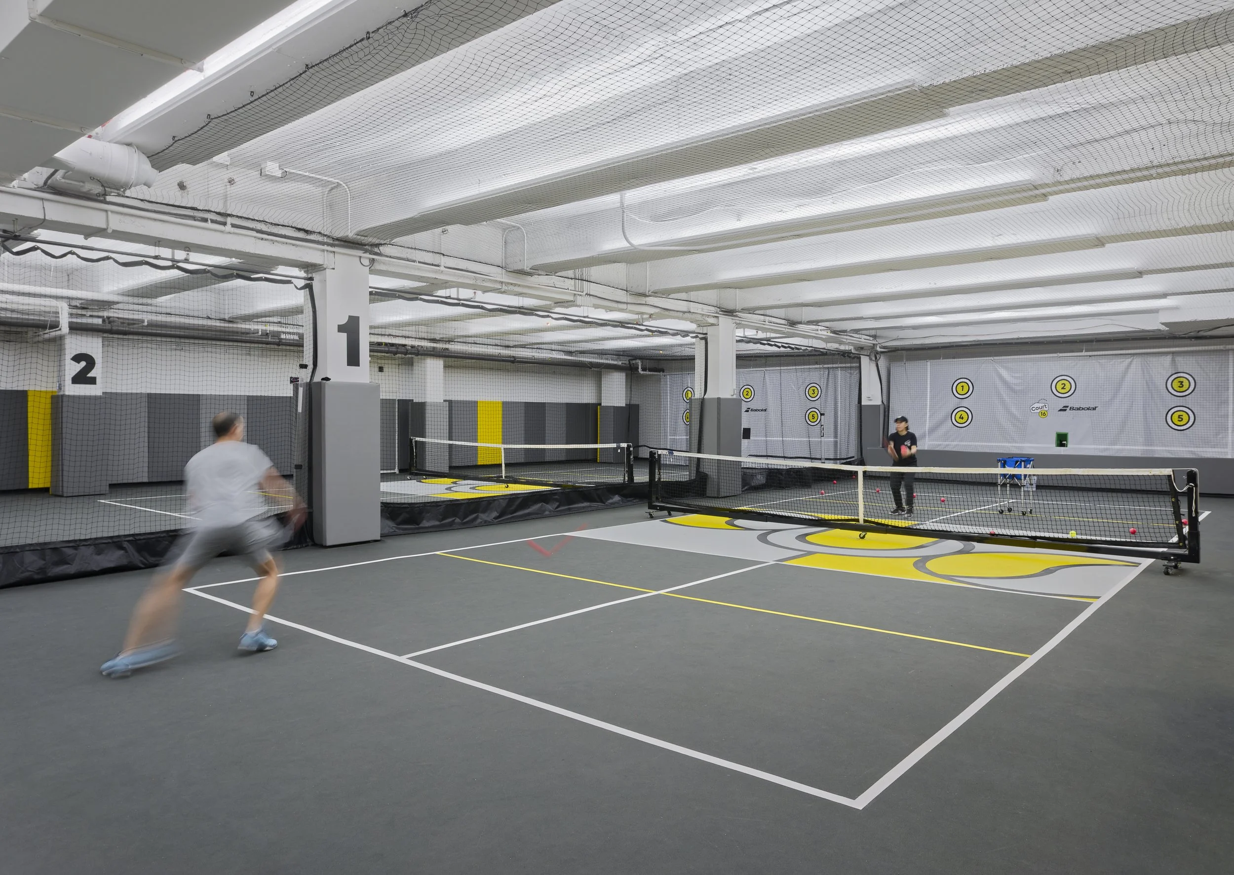 Manhattan-FiDi — Court 16