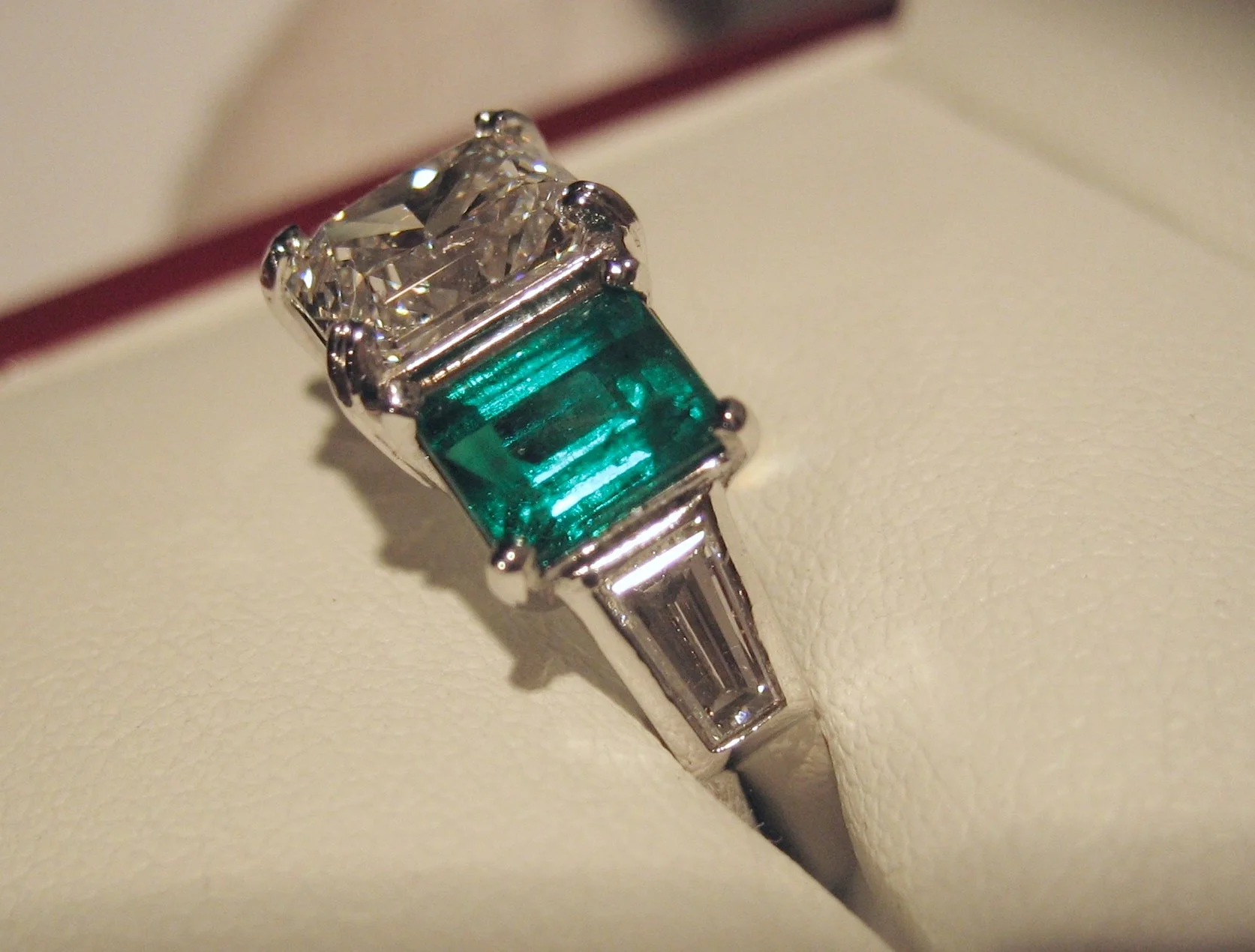 Contact 1 — Mark Scown Jewellery