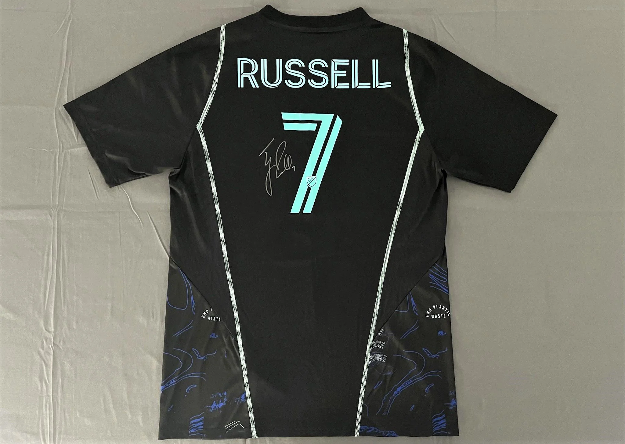 Johnny Russell 2023 Sporting Kansas City One Planet Match Worn Shirt ...