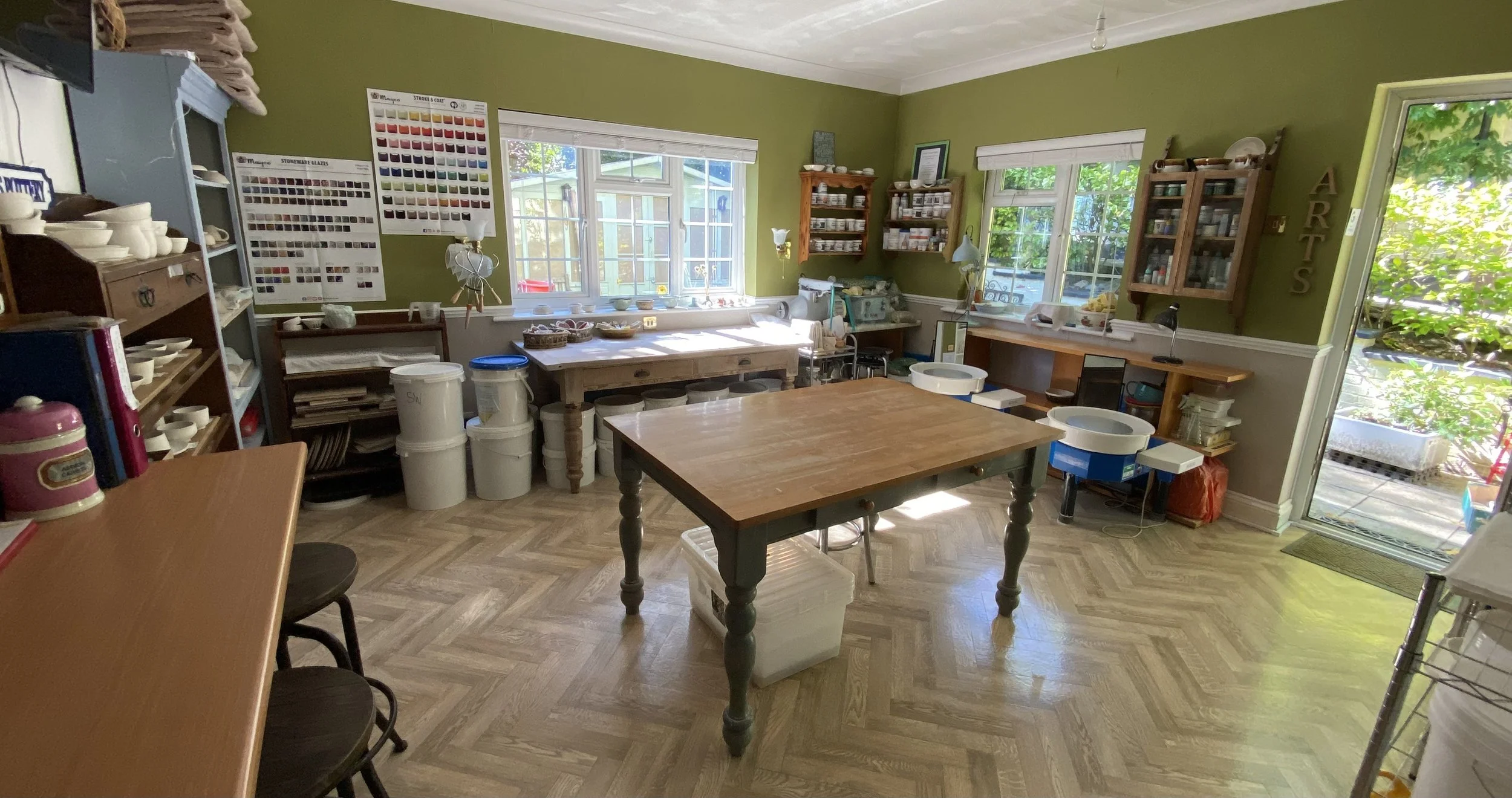 COMBE COTTAGE POTTERY