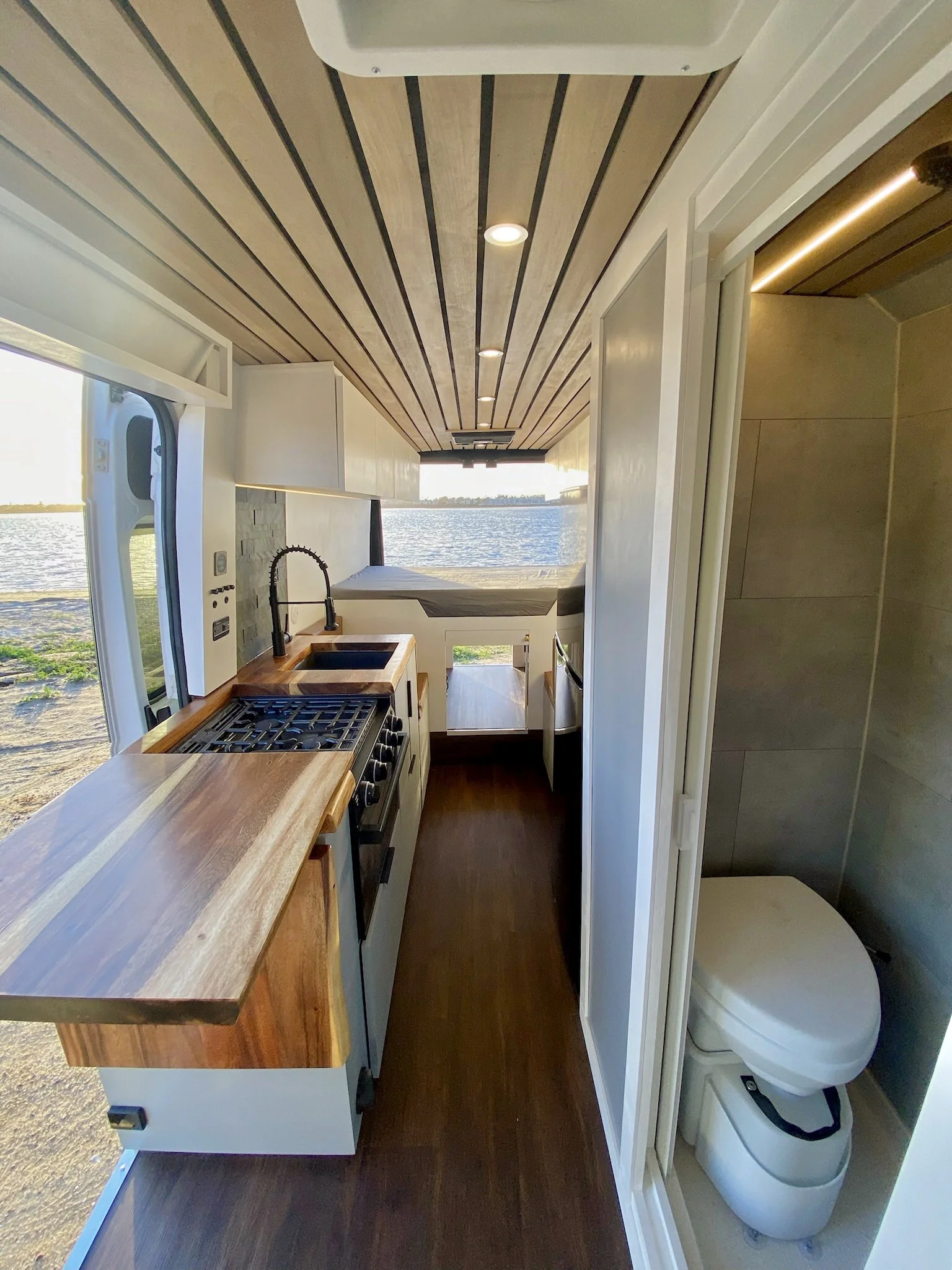 Roamer Layout - Promaster Extended — Modern Times Van Co