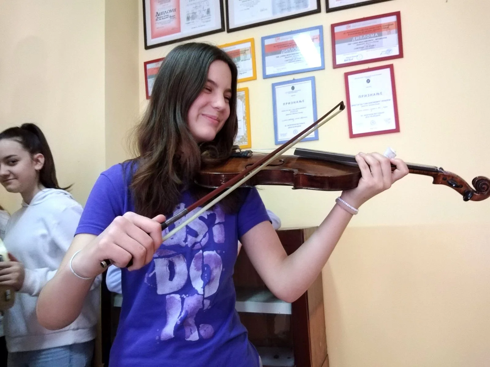 CROWN PRINCESS KATHERINE AND LIFELINE CHICAGO CONTINUE ASSISTING SCHOOL ...