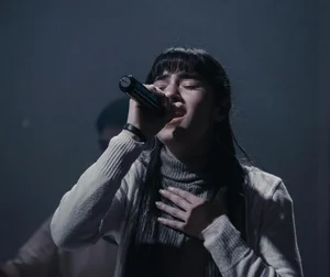 How to Avoid Straining Your Voice When Singing