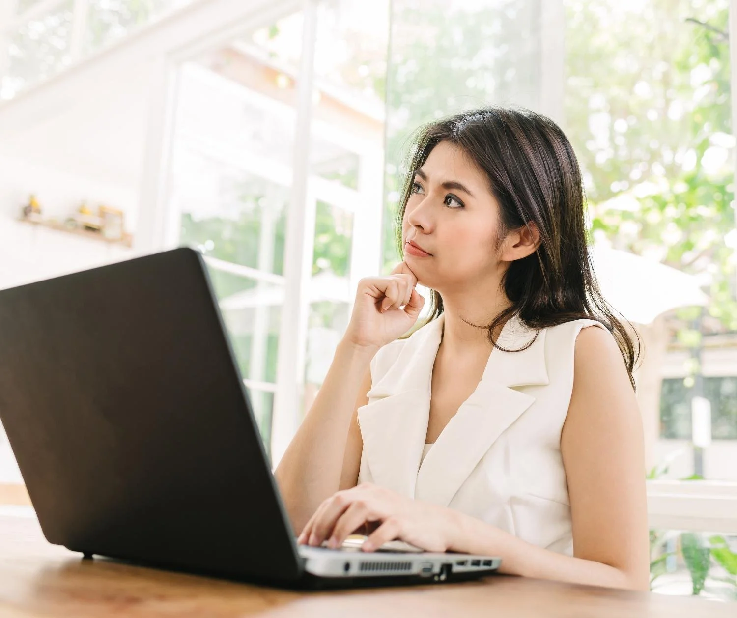 What Is Professional Voice Training and Who Needs It?