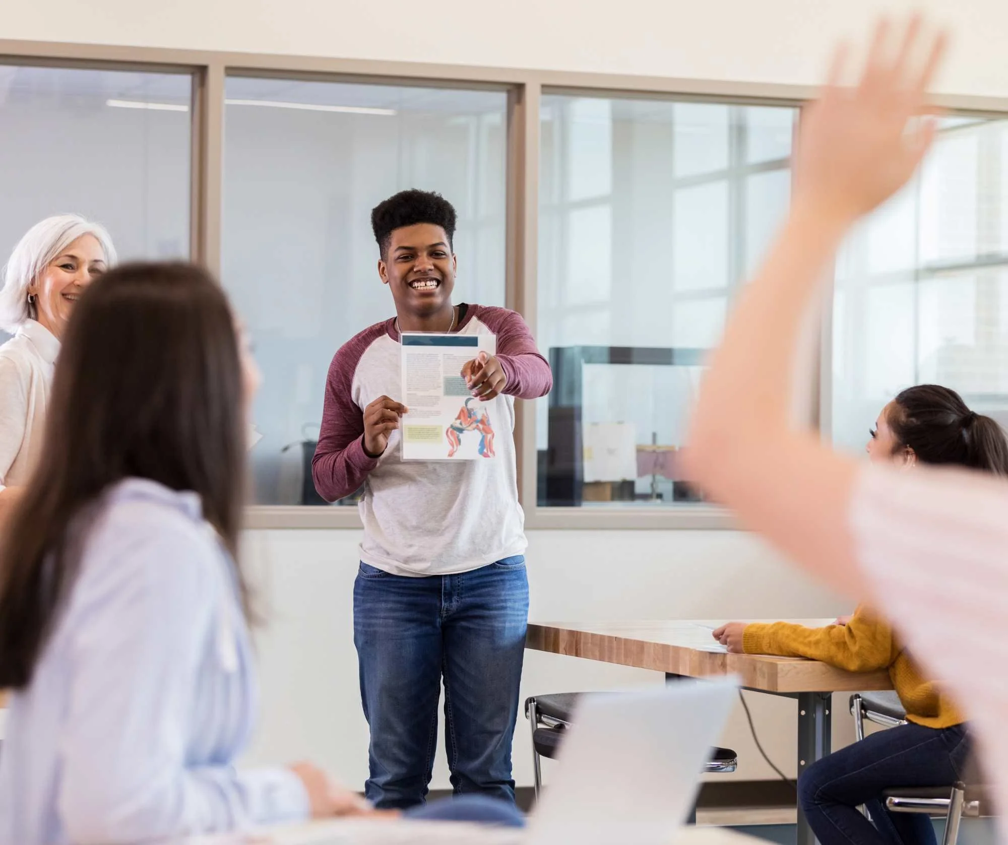 Public Speaking for Teens: Expert Tips to Boost Confidence