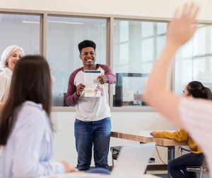Public Speaking for Teens: Expert Tips to Boost Confidence