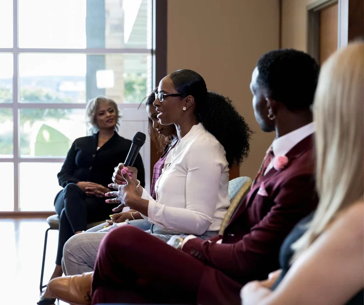 How to Overcome Public Speaking Anxiety: Practical Tips