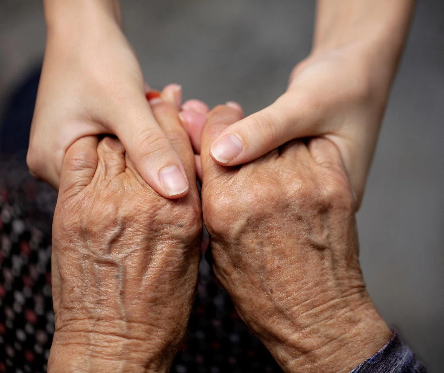 How Voice Amplifiers Support Parkinson’s Speech Therapy