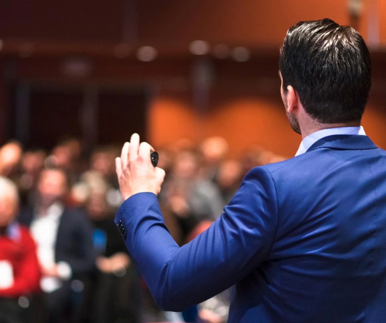 How to Improve Your Body Language in Public Speaking