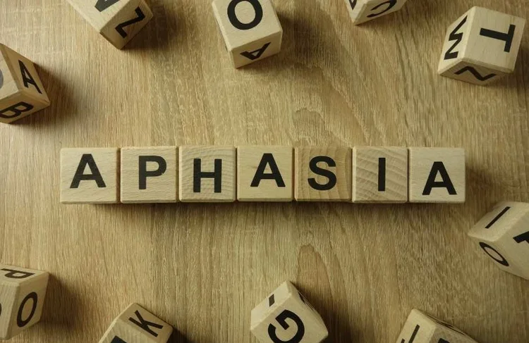 Aphasia vs. Apraxia: What Is the Difference? - Causes, Symptoms, and ...