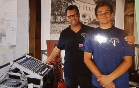 De (draai)tafel van 9: Unieke DJ-estafette op vinyl-avond – Gestel.nu