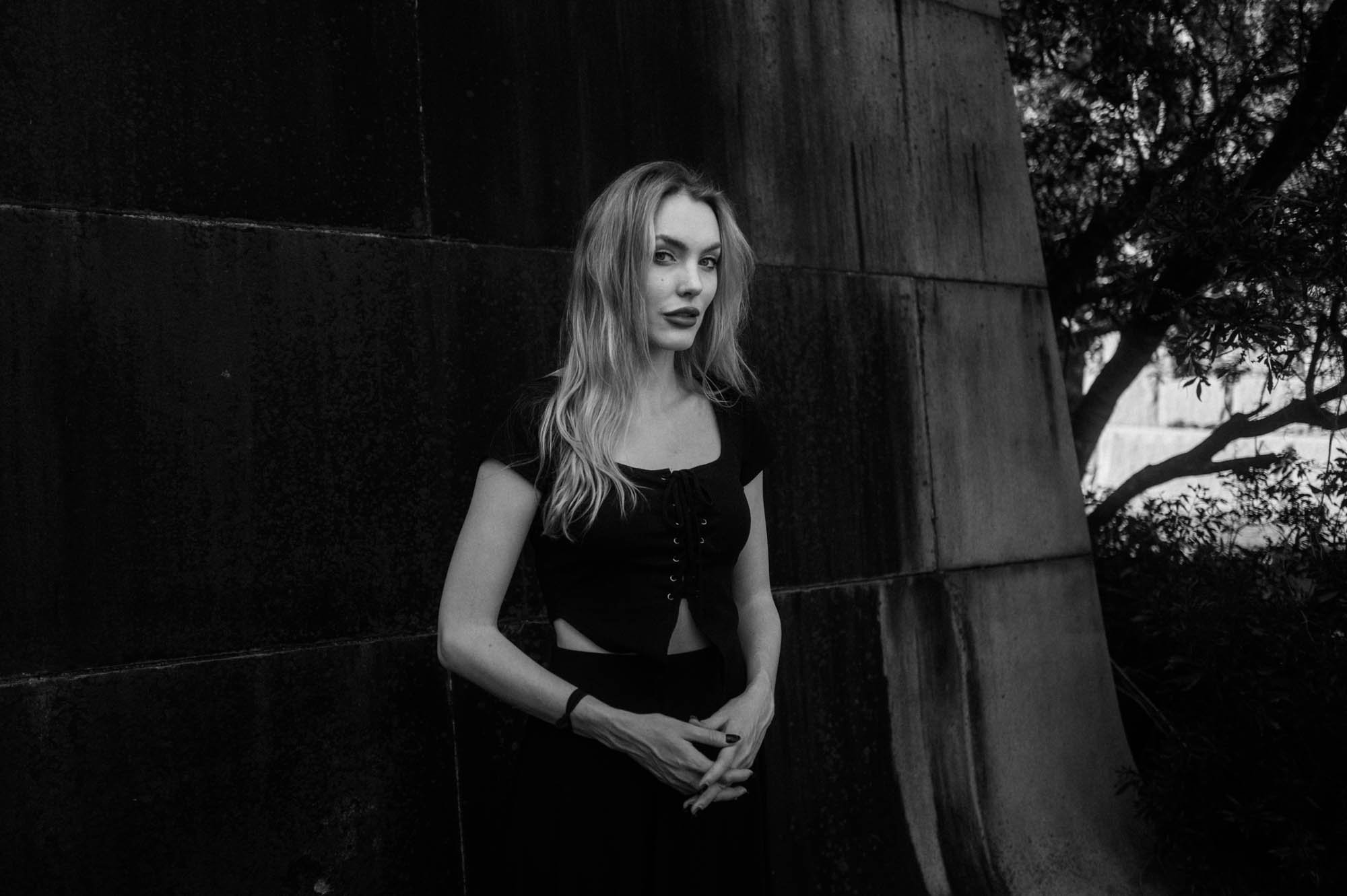 Contact — KATE IRWIN