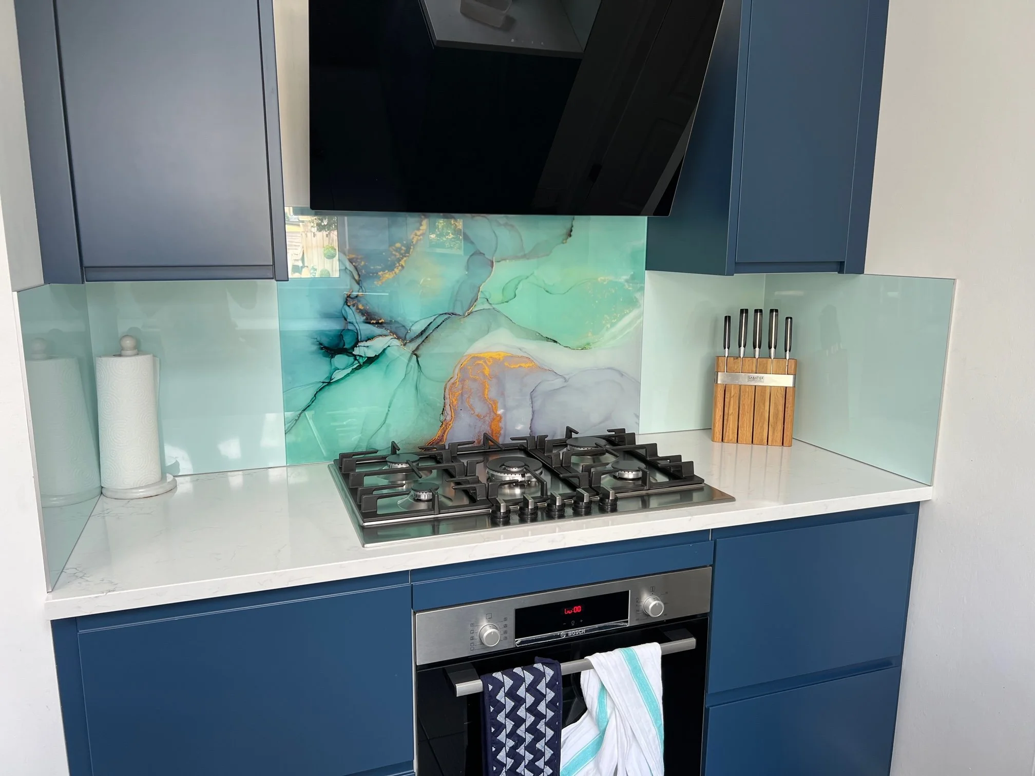 Alu Splash Fitting London — We Love Acrylic