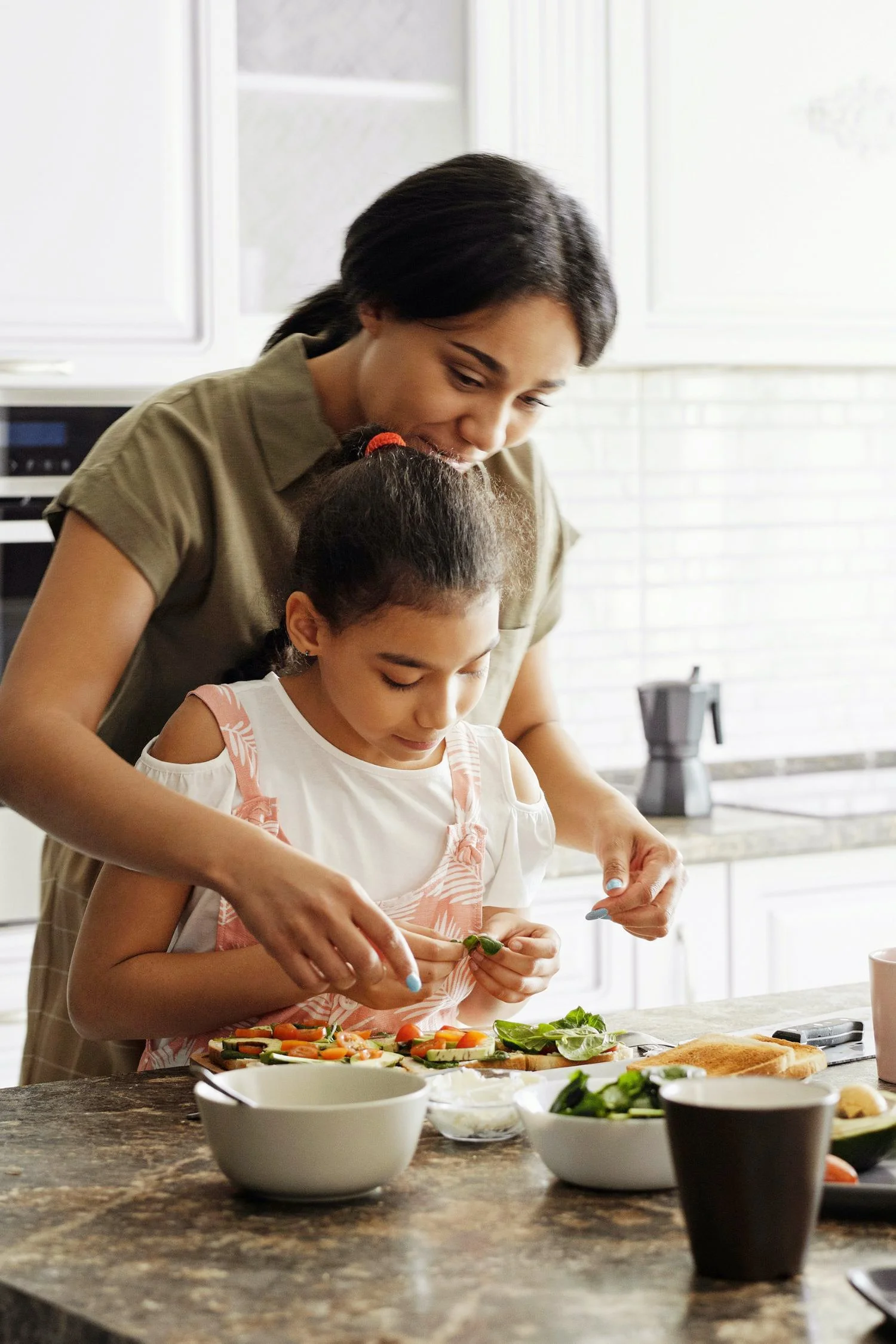 Build a Balanced Meal — tiphandnutrition